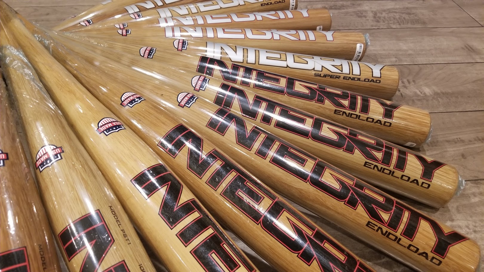 Custom Bats – #SWINGPURE